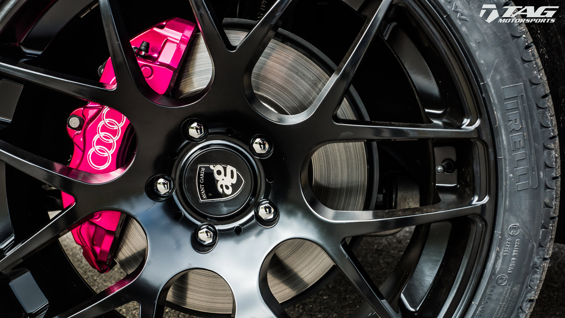 Pretty in Pink! / 2014 Audi Q7 on Black Avantgarde Wheels / TAG Motorsports