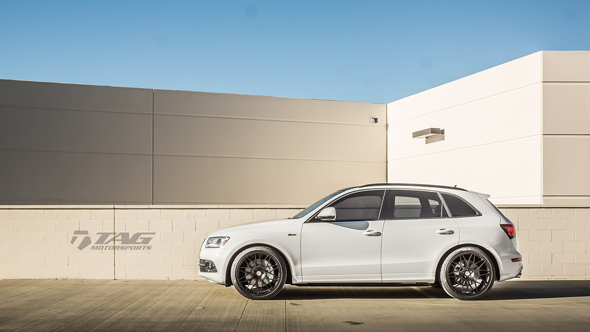 A Very Clean SQ5 on 22" HRE Classic 300M // TAG Motorsports